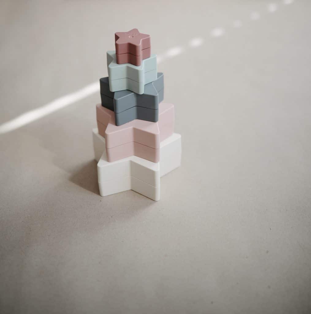 Stapeltoren Mushie Nesting Stars - Mini Fem